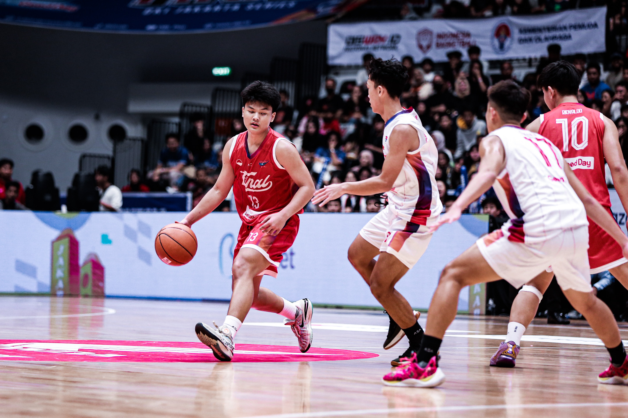 'For Enrichia', Mantra Penuh Filosofis Milik Efrael Yerusyalom | DBL ID